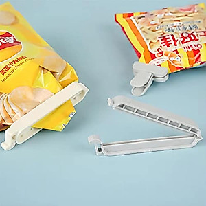 Large, Medium and Small Chip Clip Mix of 8 - Chip Clips with Strong Grips Keep Your Food Fresh These Easy-to-Use Bag Sealers Will Eliminate Waste 8-Piece Sealing Clips