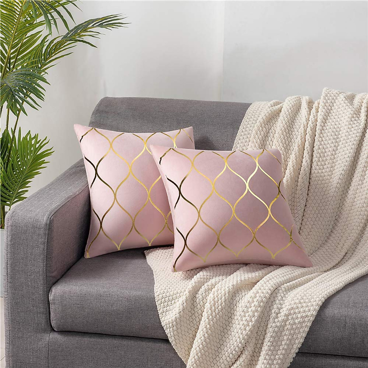 DEZENE Gold Velvet Throw Pillow Covers: 2 Pack 18x18 Inch Square Decorative Pillow Cases for Bedroom Sofa Couch Living Room, Pink