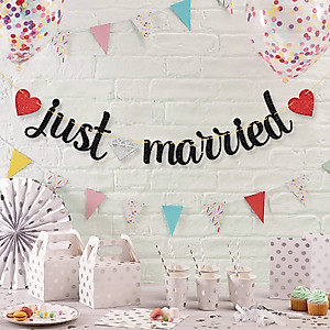 Just Married Banner, Wedding/Engaged Party Decorations, Shining Bridal Shower Banner, Mr And Mrs Romantic Wedding Party, Black Red