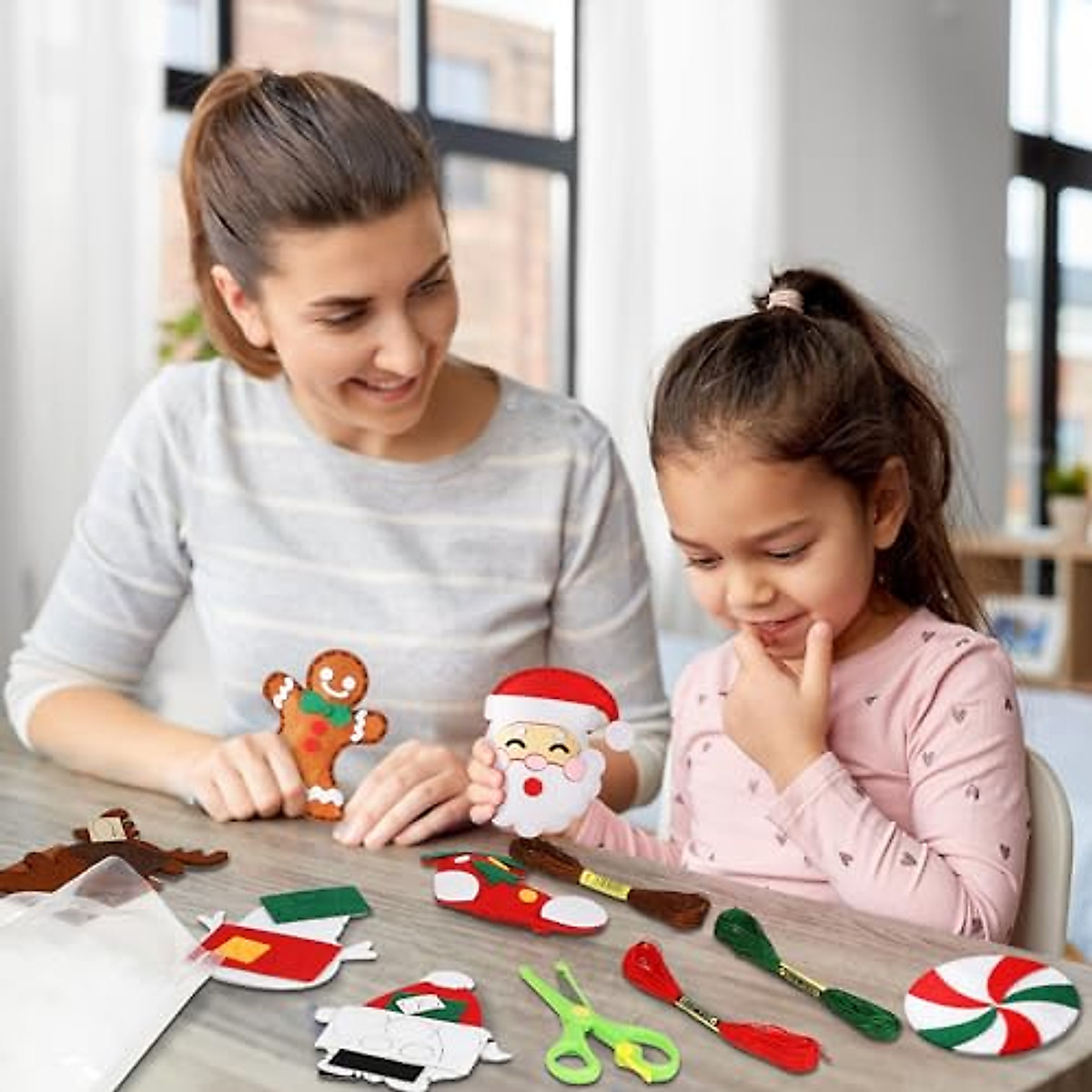 16 Sets Merry Christmas DIY Stuffed Craft Kit Christmas Sewing Kit Xmas Tree DIY Sewing Set for Beginners Snowman Educational Gift Set for Boys and Girls Xmas Felt Ornaments Decorations for kids