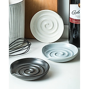 LYEOBOH Spoon Rest Ceramic Spoon Holder, Kitchen Spoon Rest for Stove Top, Cute Spatula Holder Spiral Ladles Rest for Coffee Spoon, Tongs, Christmas Thanksgiving Mother's Day Gifts, Matte Black