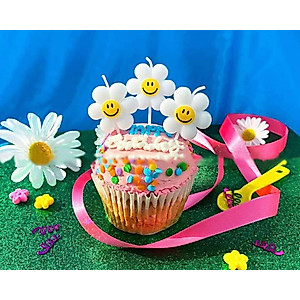 5 PCS White Flower Shaped with Smiling Face Birthday Candles, Daisy Candles Cake Decorations Cake Cupcake Toppers