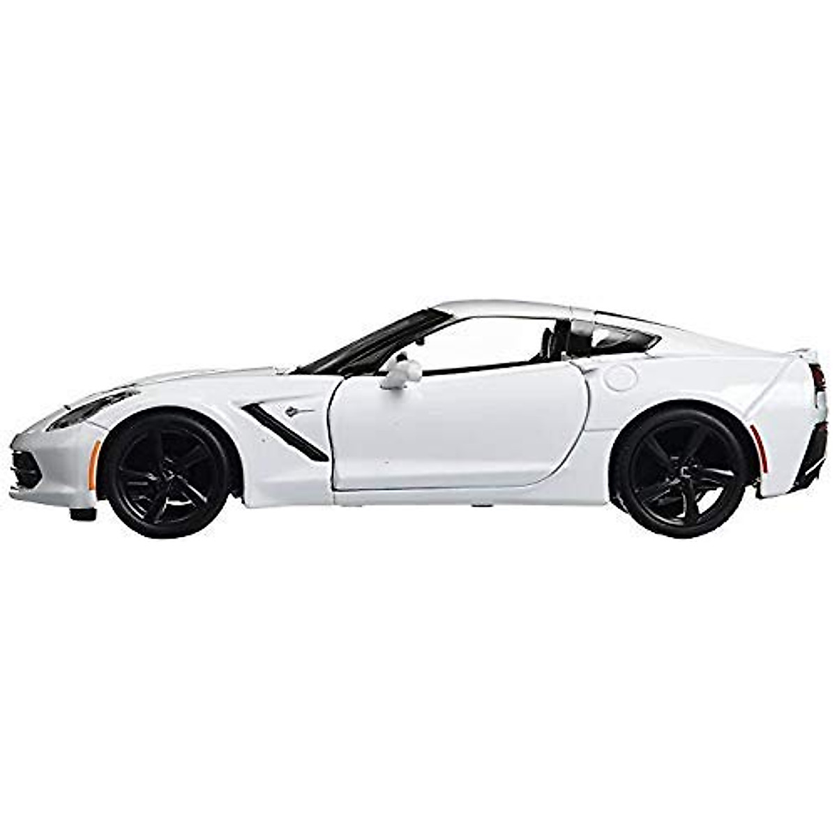 Maisto 1:24 Scale 2014 Corvette Stingray Coupe Diecast Vehicle (Colors May Vary)