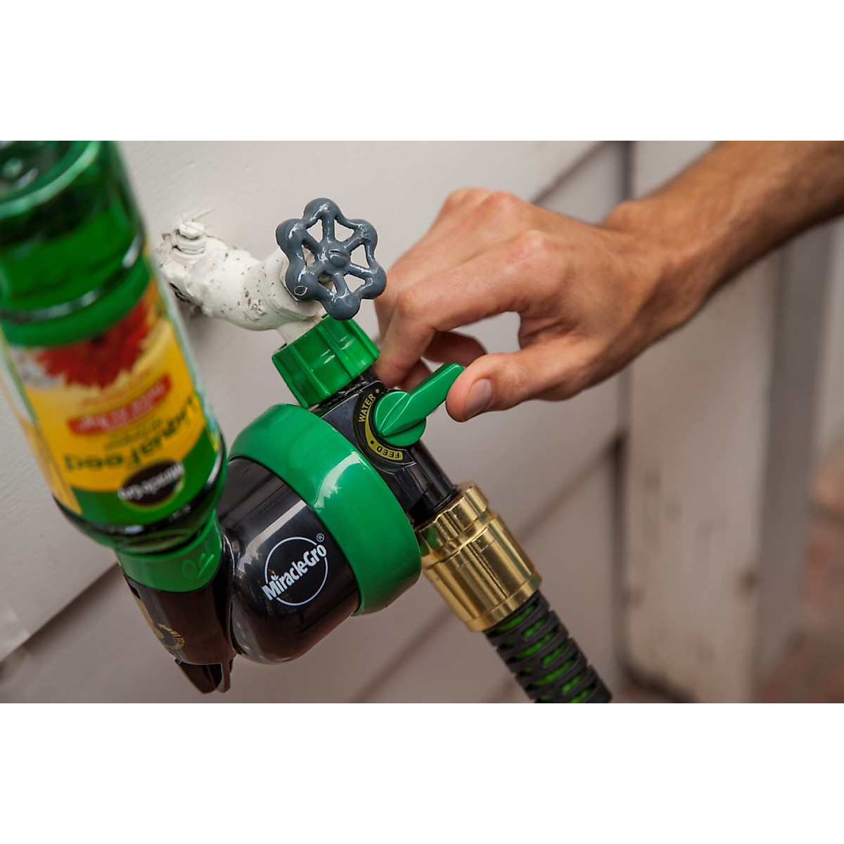 Miracle-Gro LiquaFeed Universal Feeder and Miracle-Gro LiquaFeed All Purpose Plant Food (Value Pack)