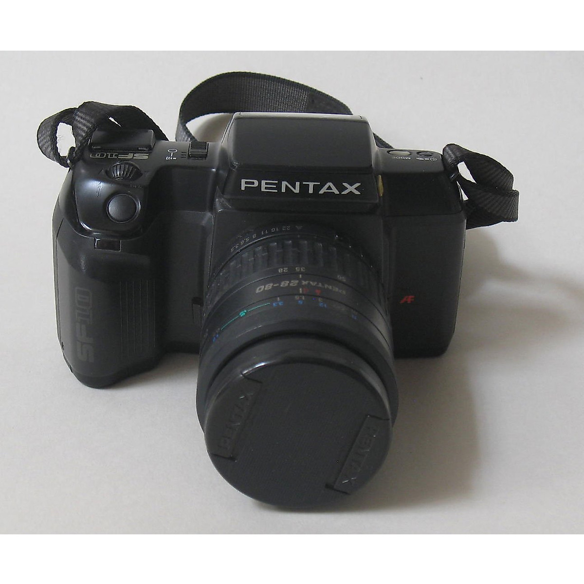 Pentax SF10 kit - Includes: 35mm film camera and Takumar 28-80 lens
