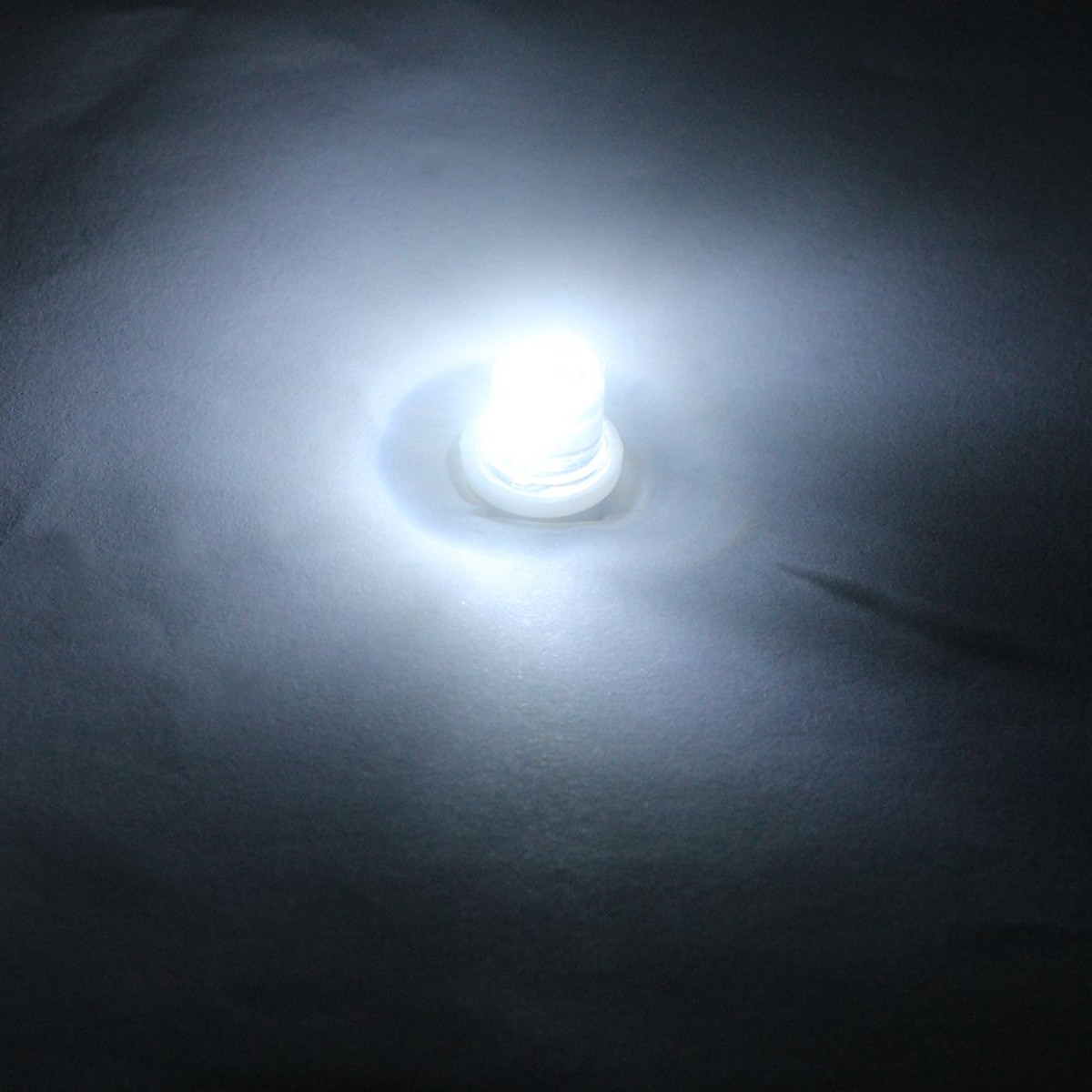 GutReise 10pcs E10 Screw 9V Cold White Flood Light Led Bulb Flood Light Lamps +10pcs E10 Base (9V, Cold White)