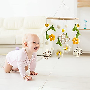 Bees Pendant Crib Mobile Wind Chime Hanging Bees and Bee Hive Bell Pendant Children Room Living Room Party Decoration Gift for Boys Girls