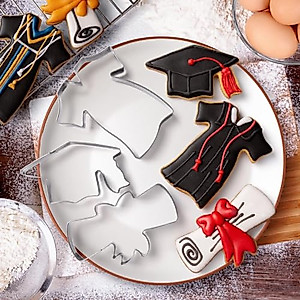 Graduation Cookie Cutters Set 3 Pieces, Stainless Steel Graducation Cap Cookie Cutter, Diploma, Graduation Gown Dress Cookie Cutter for Graduation Celebration Party