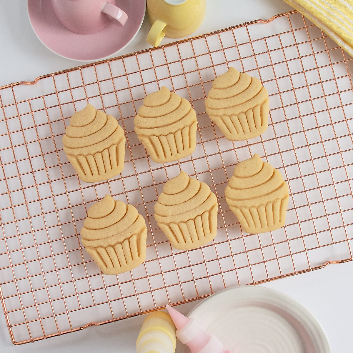 Cupcake cookie cutter, 1 piece - Bakerlogy