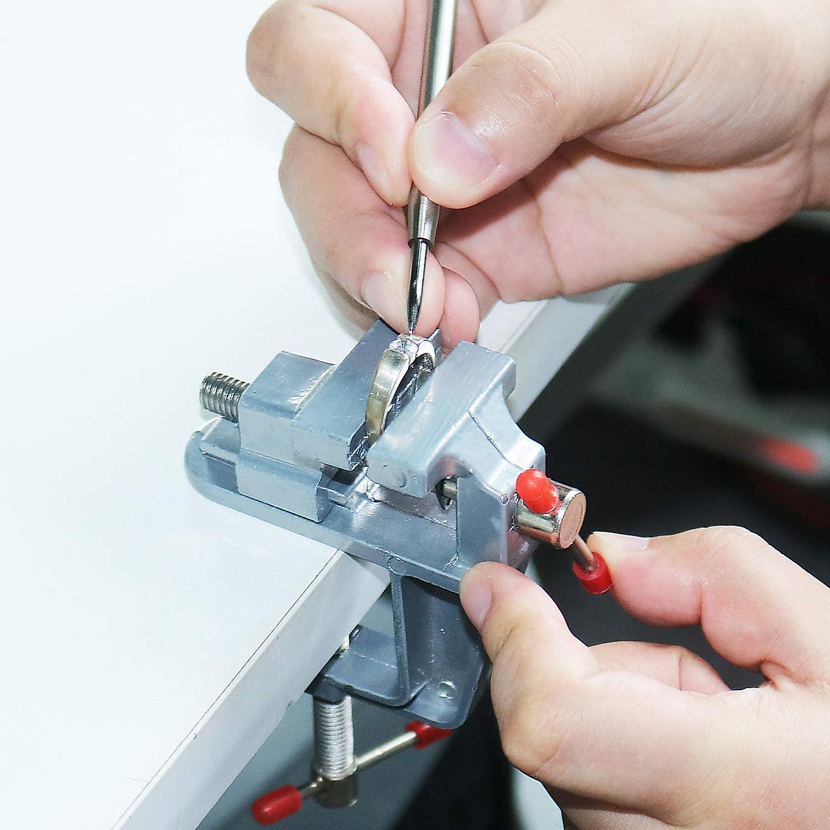 SHANGNIULU Mini Bench Vise - Compact Aluminum Alloy Table Clamp Vice - 360 Rotation - Silver