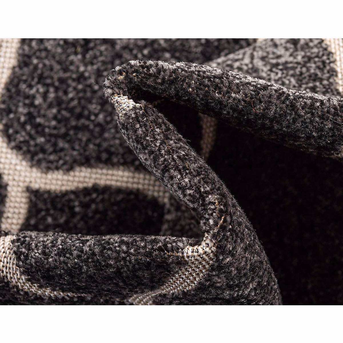 Unique Loom Outdoor Trellis Collection Area Rug - Columbus (9' x 12' 2" Rectangle, Black/ Ivory)