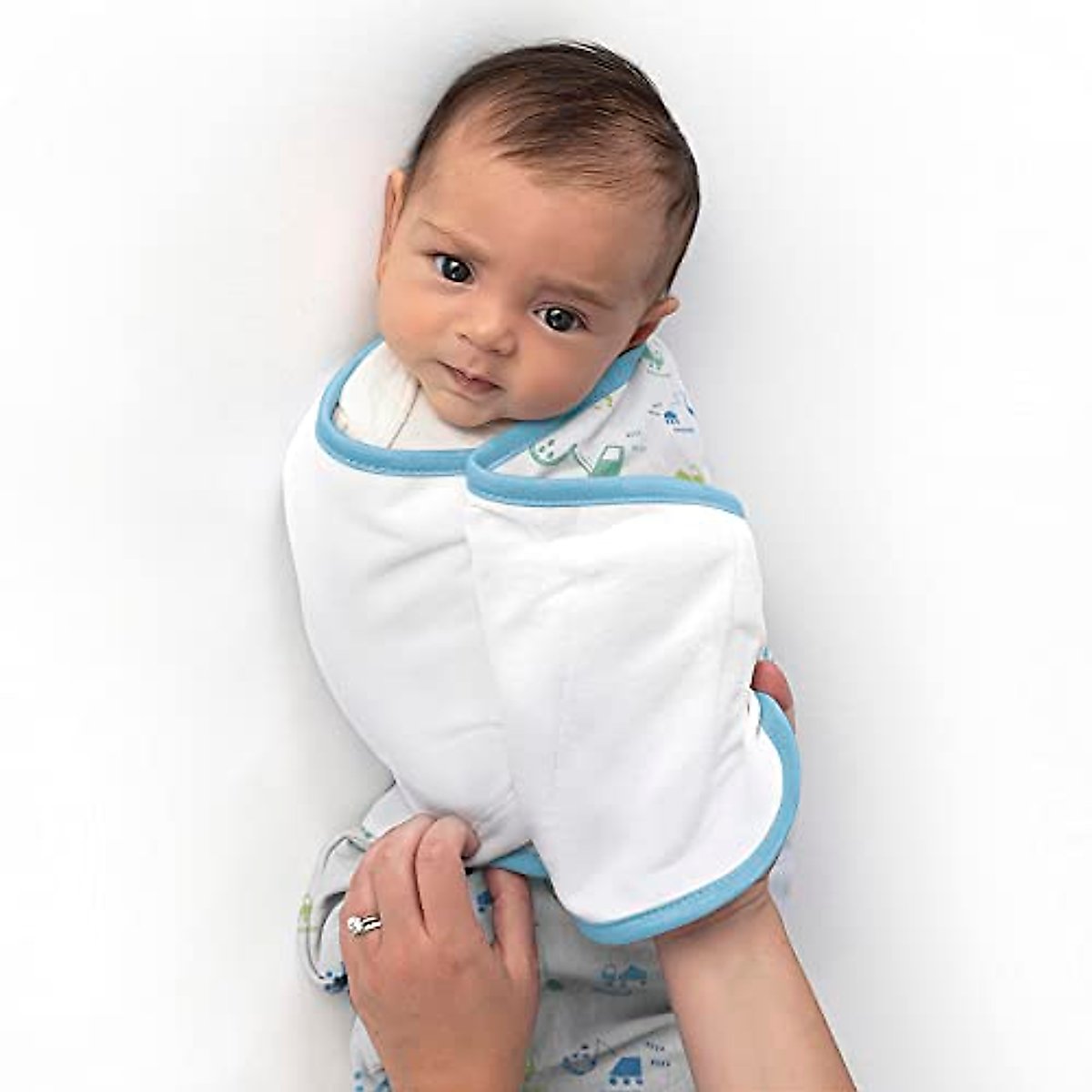 SwaddleMe Luxe Whisper Quiet Swaddle – Size Small/Medium, 0-3 Months, 2-Pack (Building Blocks) Extra-Soft Newborn Swaddle Wrap With Silent Fabric Closure and Bottom Zipper for Diaper Changes