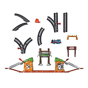 Thomas & Friends Walking Bridge train set, playset with motorized train for preschoolers ages 3 and older