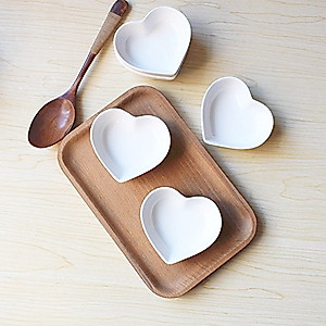 BigNoseDeer Super Cute heart shape Ceramic Sauce Dish,Mini Side Seasoning Dish,Condiment Dishes/Sushi Soy Dipping Bowl,Snack Serving Dishes,Love Porcelain Small Saucer Set(Set of 4) (3.38inch)
