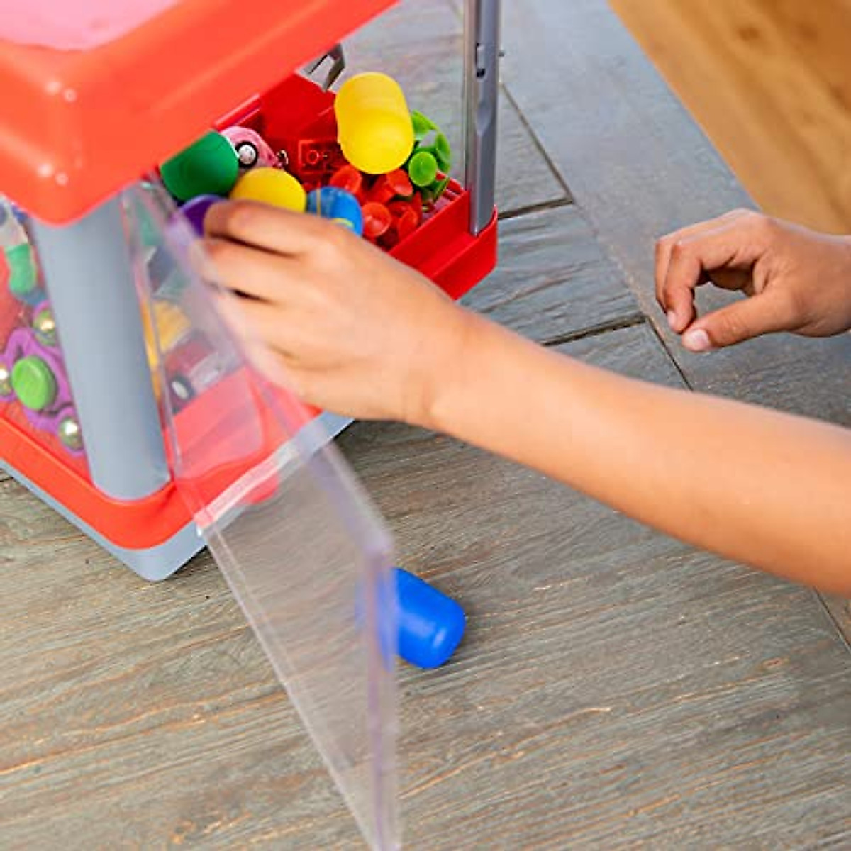 Fat Brain Toys Electronic Arcade Claw Machine Party Favors & Party Fun for Ages 6 to 10