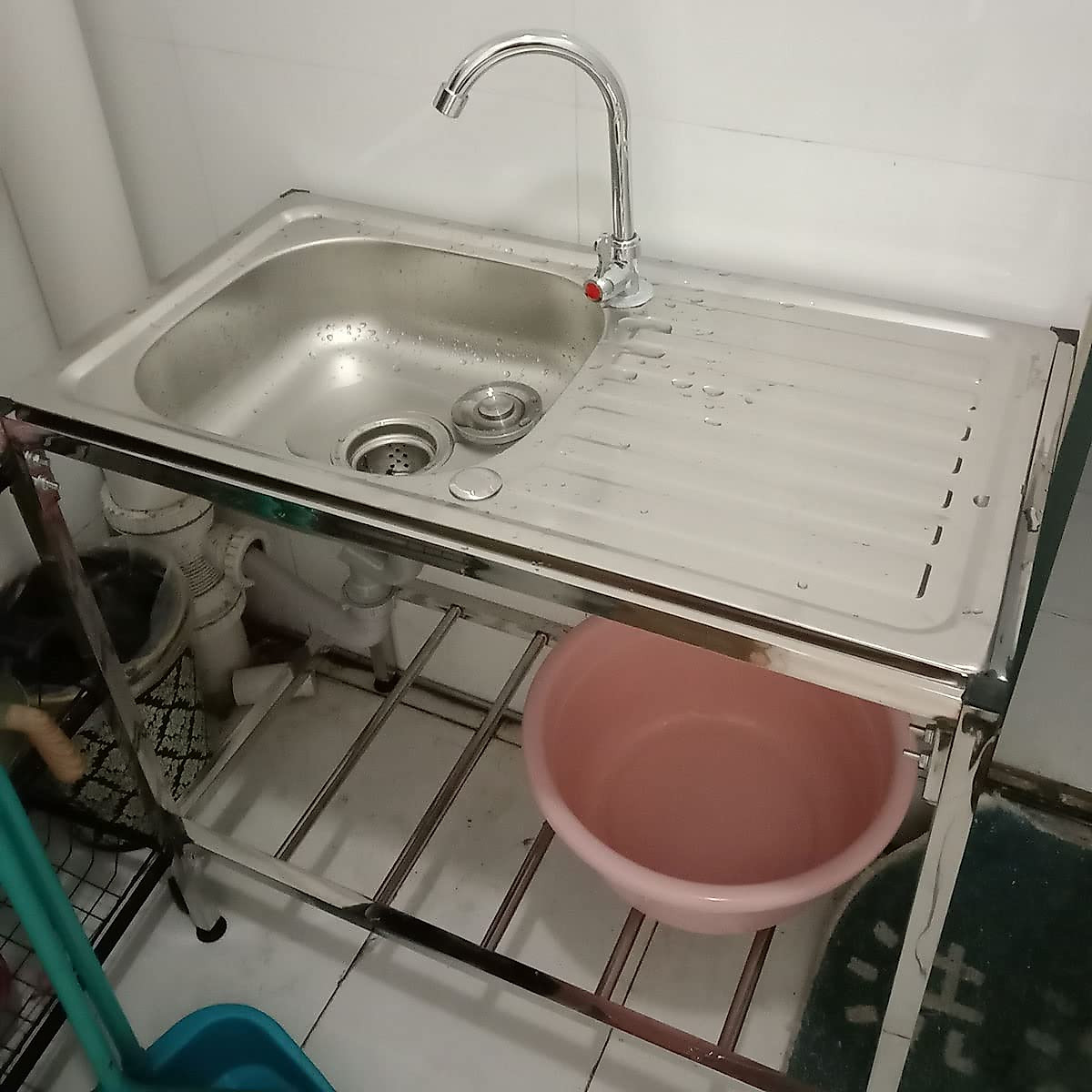 MELPIS Freestanding Kitchen Sink - 30" x 16" Stainless Steel Sink, Commercial Restaurant Bar Sink Set w/Faucet & Drainboard, Space Saving Laundry Tub, Utility Single Bowl Sink for Laundry