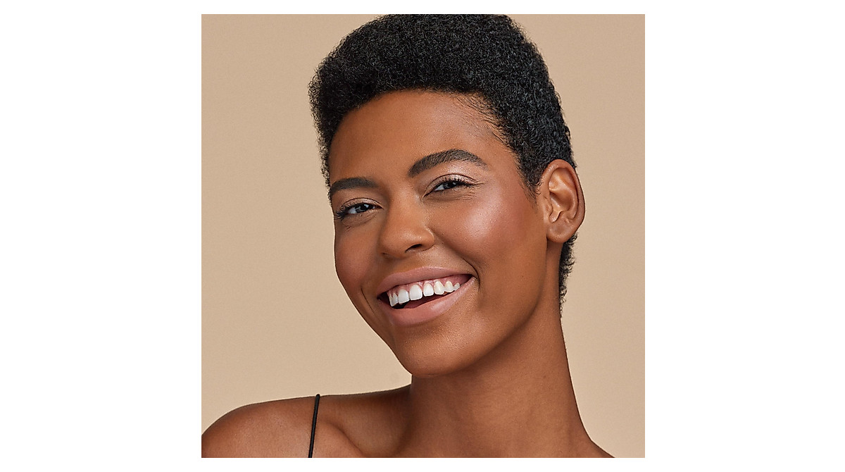 Catrice All Over Glow Tint - Multi-Use Liquid Highlighter for Face & Body