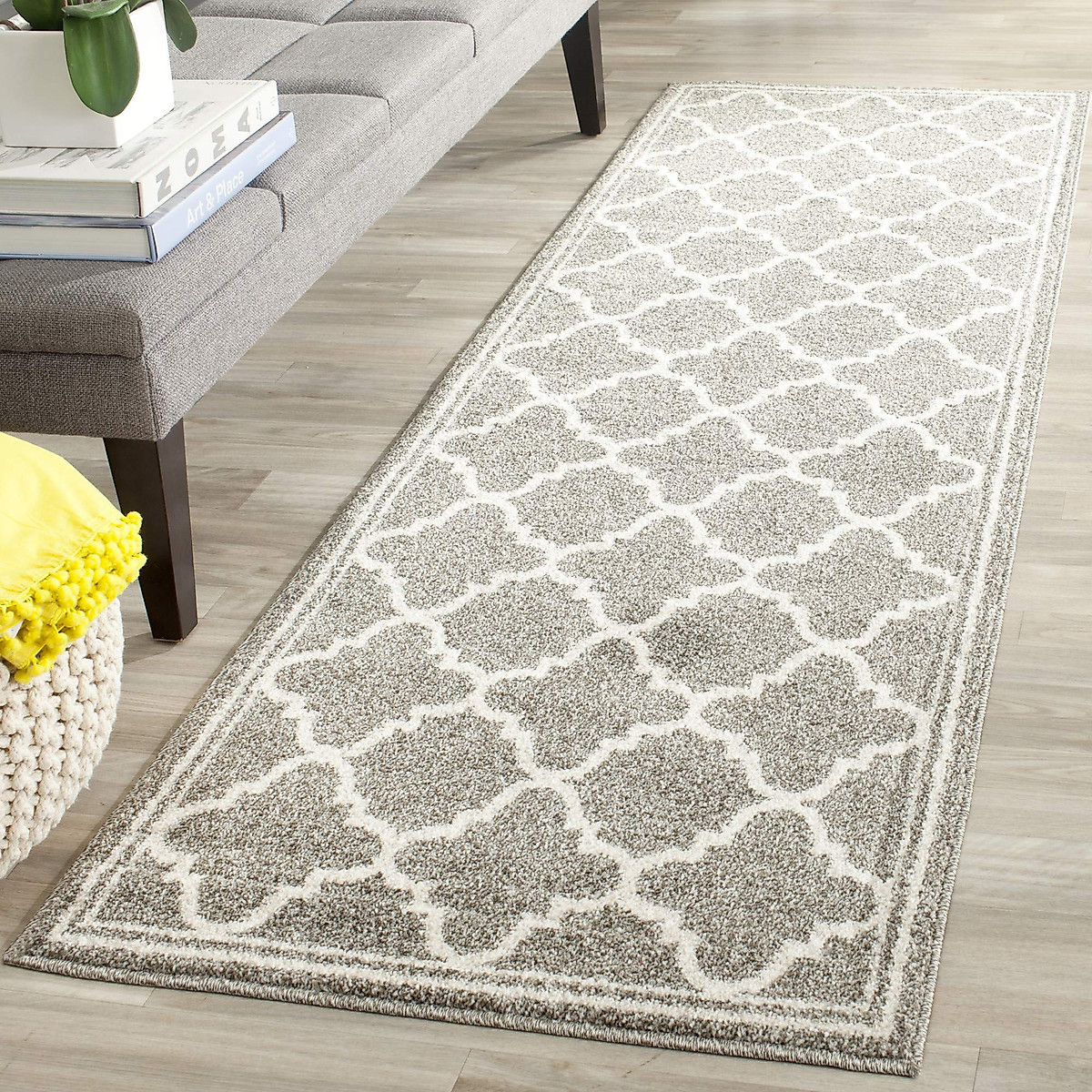 SAFAVIEH Amherst Collection Runner Rug - 2'3" x 7', Wheat & Beige, Moroccan Trellis Design, Non-Shedding & Easy Care, Ideal for High Traffic Areas in Living Room, Bedroom (AMT422S)