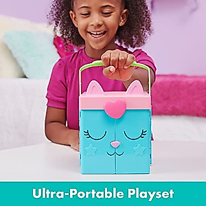 Gabby’s Dollhouse, Dress-Up Closet Portable Playset with a Gabby Doll, Surprise Toys and Photo Shoot Accessories, Kids Toys for Ages 3 and up