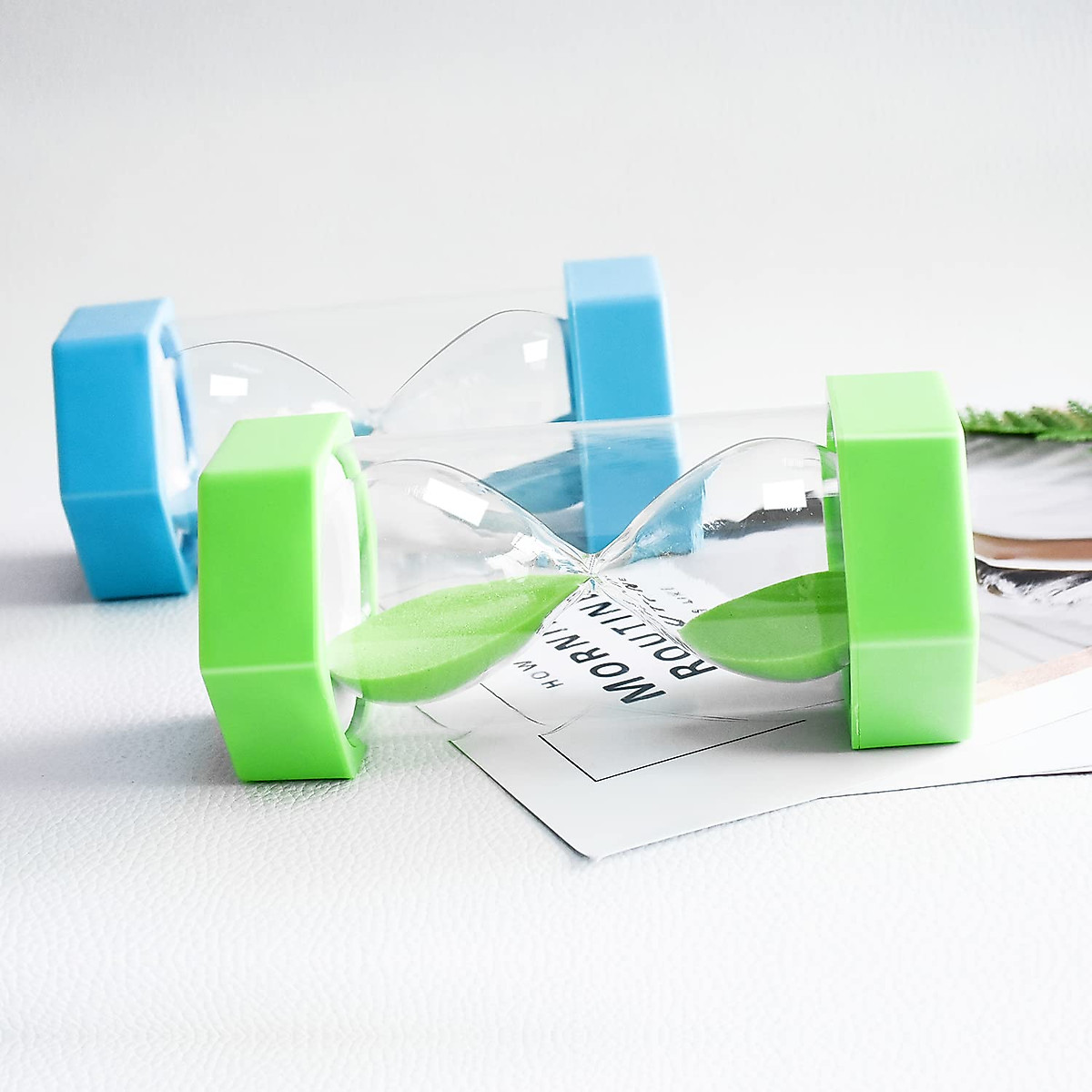 XINBAOHONG Hourglass Sand Timer,Plastic Sand Clock Hour Glass Sandglass Timer for Kids Games Classroom Home Office Decor Kitchen Use (Blue 5min)