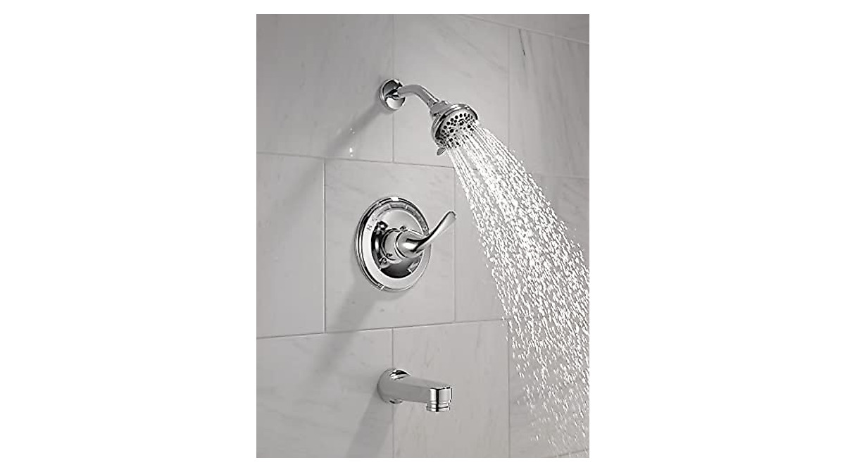 Delta Faucet Classic Bathtub & Shower Set Chrome | Reliable & Stylish