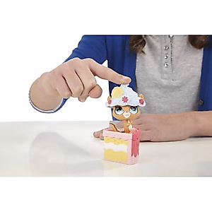 Littlest Pet Shop Sweetest Hide N Sweet Chipmunk Pet