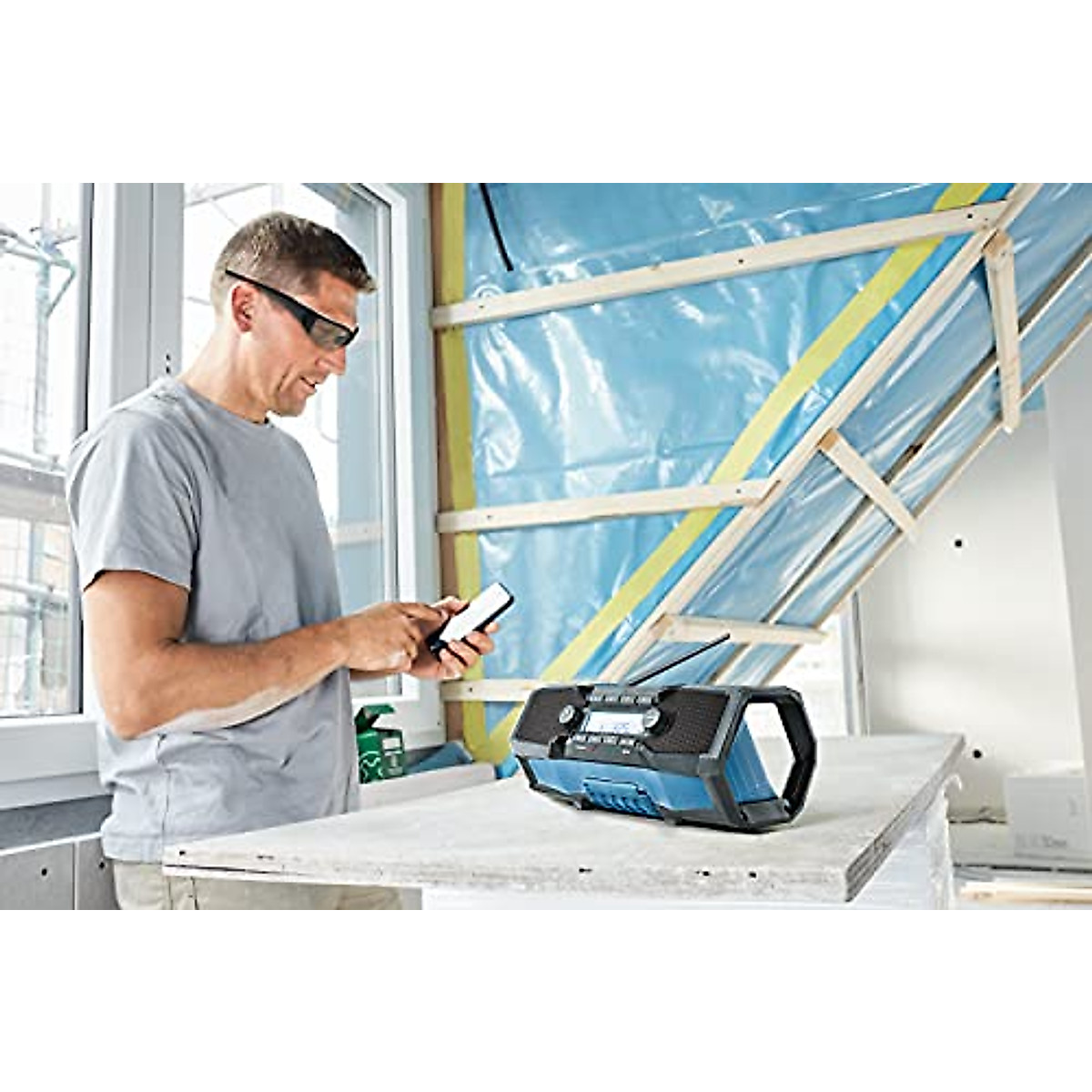 BOSCH GPB18V-2CN 18V Compact Jobsite Radio with Bluetooth® 5.0 , Black