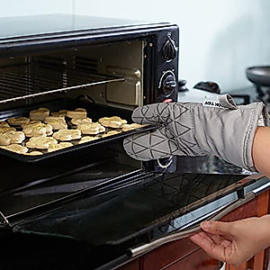 Oven Mitts & Pot Holders Sets - Kitchen Gloves & Towel Gift Box Set Gray 6Pcs by COOK TIDY - 13” Xtra Large Thick Washable - Professional & Heavy Duty - Protective Long Cuff for Cooking, Baking, BBQ