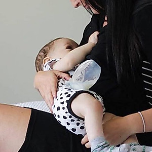 BumbleBee Manual Breast Pump with Suction Base 4oz/110ml, Silicone Breastfeeding Pump Milk Collector with Pink Heart Pump Stopper&PP lid