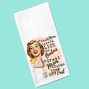 Good Moms let their Kids Lick the Beaters, Great Moms Turn them off First Funny Vintage 1950's Housewife Pin-up Girl Waffle Weave Microfiber Towel Kitchen Linen Gift for Her BFF