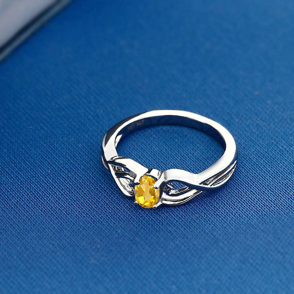 Gem Stone King 925 Sterling Silver Natural Citrine Women's Engagement Ring 0.40 Cttw Oval 6X4MM Gemstone Birthstone (Available 5,6,7,8,9) (Size 5)