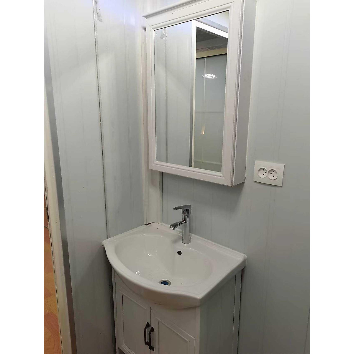 2 Bedroom Expandable Portable House with Kitchen and Bathroom Durable and Spacious