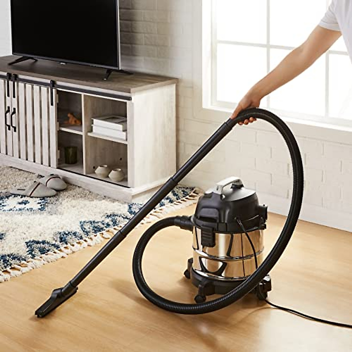 Amazon Basics Wet Dry Vacuum Cleaner, 4 gallon Shop, 3 HP Stainless Steel, Grey/Black