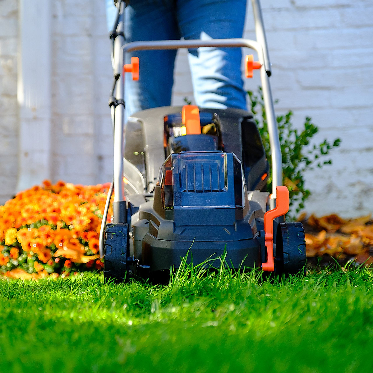 Scotts Outdoor Power Tools 62014S 14-Inch 20-Volt Cordless Lawn Mower, Black