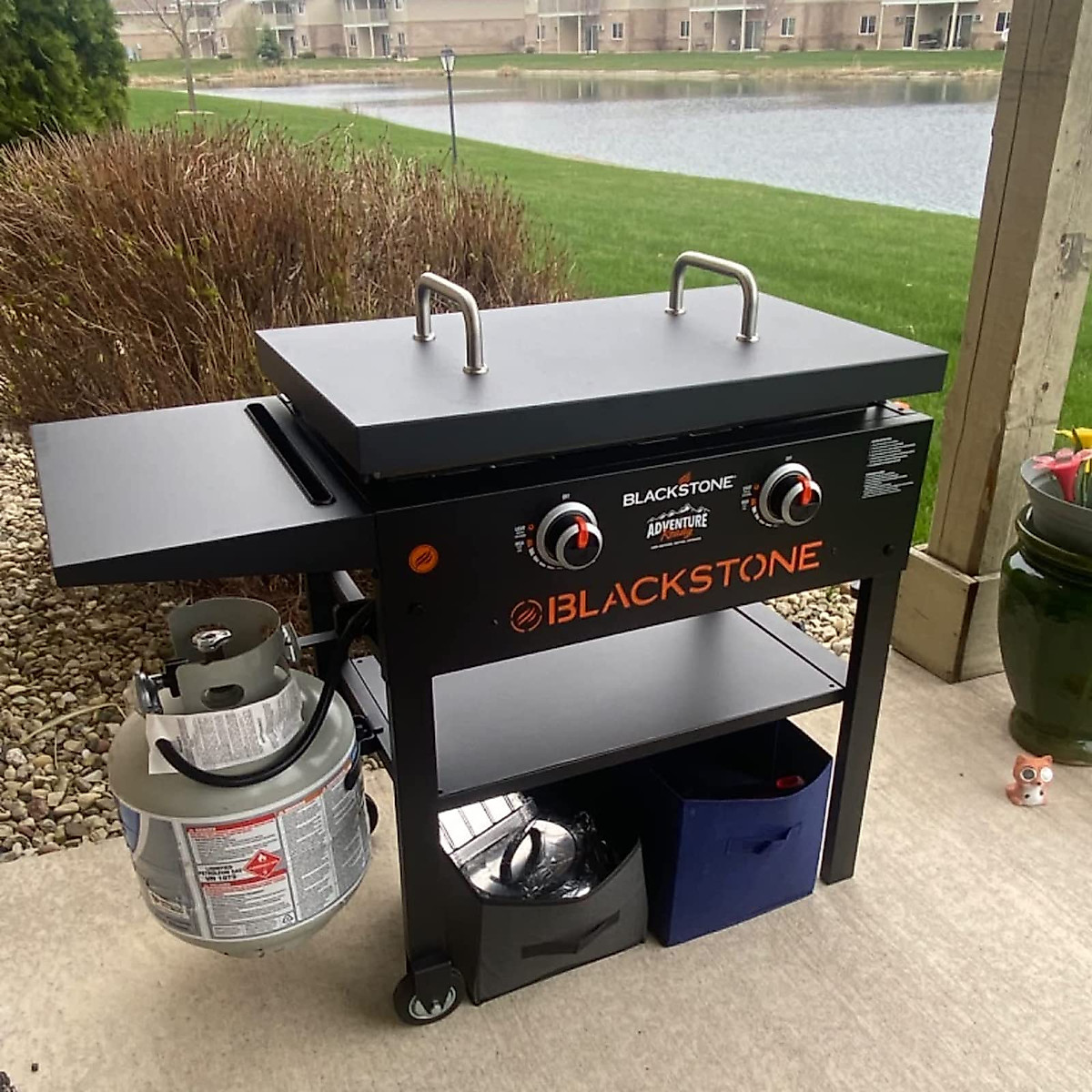 Outspark Griddle Grill Hard Cover Lid for 28-inch Blackstone Griddle,28" Waterproof Griddle Hood with Handle for Blackstone 5003 Accessories,Black