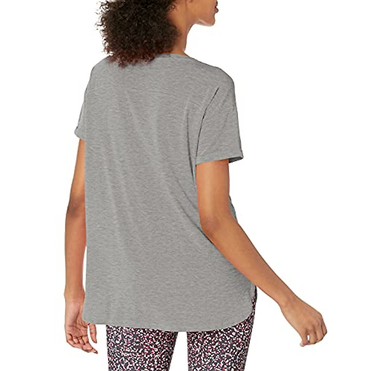 Amazon Essentials Women's Studio Relaxed-Fit Lightweight Crewneck T-Shirt (Available in Plus Size), Medium Grey Heather, X-Large