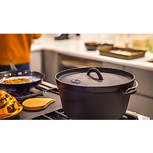 GSI Outdoors Guidecast 5qt Dutch Oven | Cast Iron Dutch Oven for Camping, Cabin and Home Kitchen