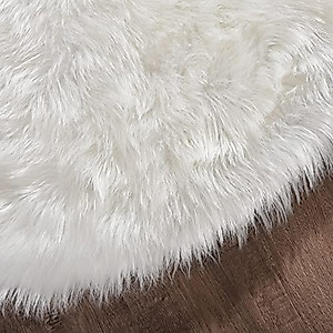 Goolela Faux Fur Rug Throw Rugs Small White Rug 2x3 Sheep Skin Rug Fluffy Washable Rug for Bedroom Dorm Bedside Rug Luxury Room Decor, Rectangle