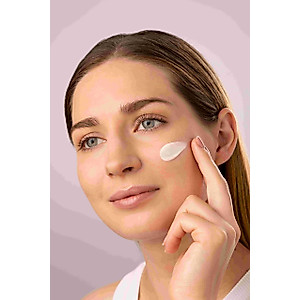 Medik8 Crystal Retinal 3 - Brightening, Firming, Advanced Skin Regenerating Retinaldehyde Serum - Smoothing, Hydrating Wrinkle Repair Recipe - With Hyaluronic Acid, Glycerin, and Vitamin E - 1 oz