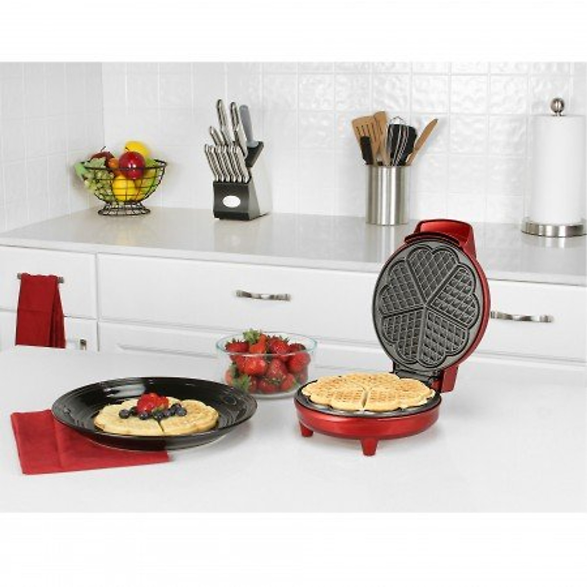 Kalorik Heart Shaped Waffle Maker, WM 42583 R, Make Perfect Heart Shaped Waffles For Breakfast Lunch and Dinner, Red