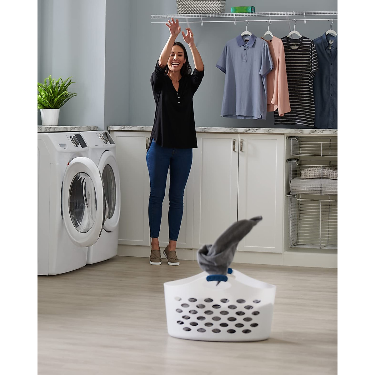 Rubbermaid Flex 'n Carry Laundry Hamper, 2.2-Bushel, White (FG260004WHTRB)