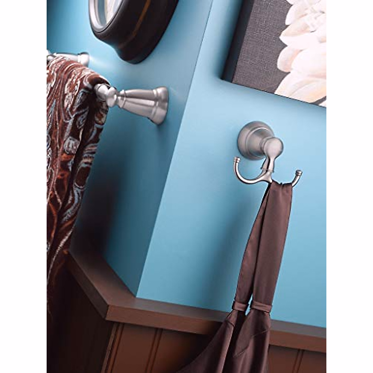 Moen Y2624BN Towel Bar, 24 Inch, Brushed Nickel