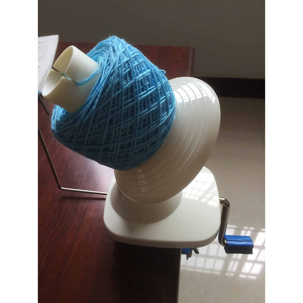 Yarn Winder, Wool Winder for Crocheting, Simple Installation Yarn Ball Winder, The Helper for Wool Collection Lovers,Needlecraft Yarn Ball Winder Hand Operated