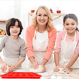 Keliwa 12 Cup Silicone Muffin - Cupcake Baking Pan / Non - Stick Silicone Mold / Dishwasher - Microwave Safe