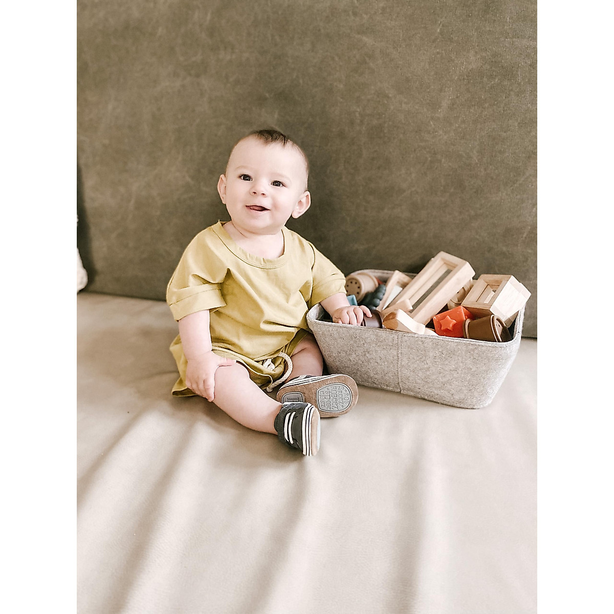 Robeez Baby Boys First Kicks, Adam Grey Leather, 9-12 Months