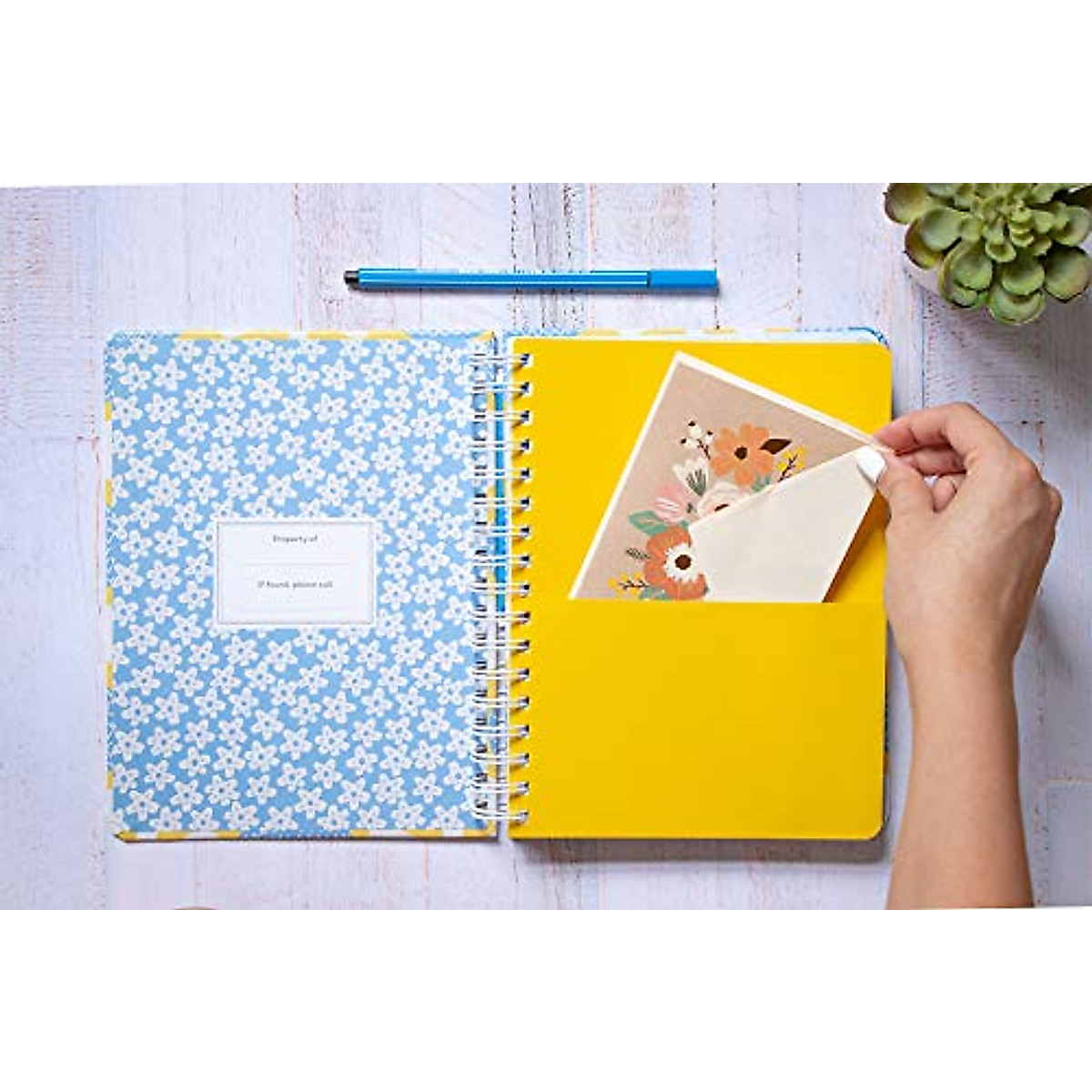 Posh: Deluxe Organizer 17-Month 2020-2021 Monthly/Weekly Planner Calendar: Blossoms and Bows