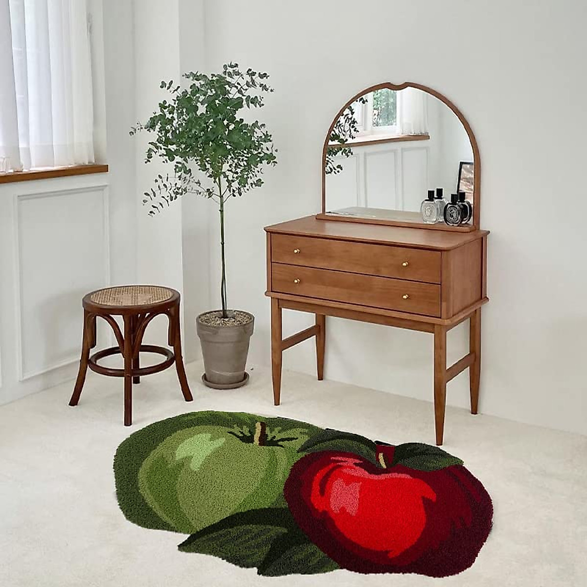 Apple Rug Fruit Shaped Mat Orchard Rug Red Hand Woven Carpet Bedroom Area Rug Non Slip Bathroom Rug Apple Orchard Home Decor Doormat Area Rugs Modern Area Rugs 17.7"x 31.49"