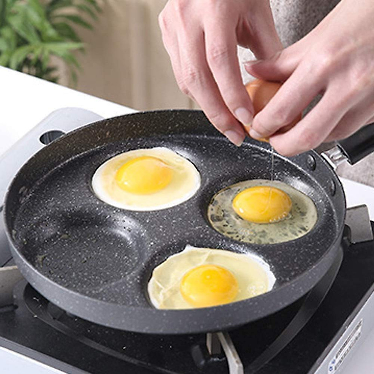 Egg Frying Pan, 4-Cups Non Stick Aluminium Alloy Fried Egg Cooker, Fried & Poached Egg Burger Steak Pan, Breakfast Skillet Cooker for Home Kitchen Cooking Tool(24cm,Black)