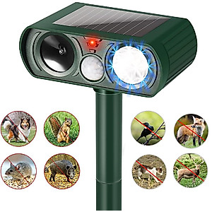Animal Repellent Solar Powered Ultrasonic Animal Repellent Motion Sensor and Flashing Light Outdoor Weatherproof Farm Garden Lawn for Cat Dog Coyote Bird Skunk Snake Raccoon Rabbit Squirrel (1 Pack)