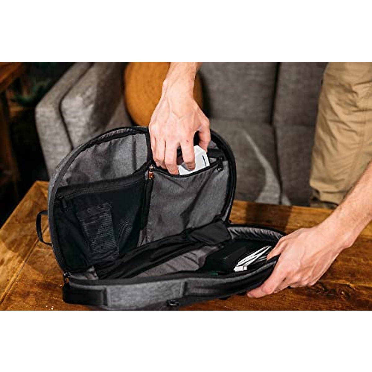 NOMATIC Navigator Sling Lite 6l- Side Backpack for Men and Women, Sling Travel Bag, Crossbody Sling Backpack